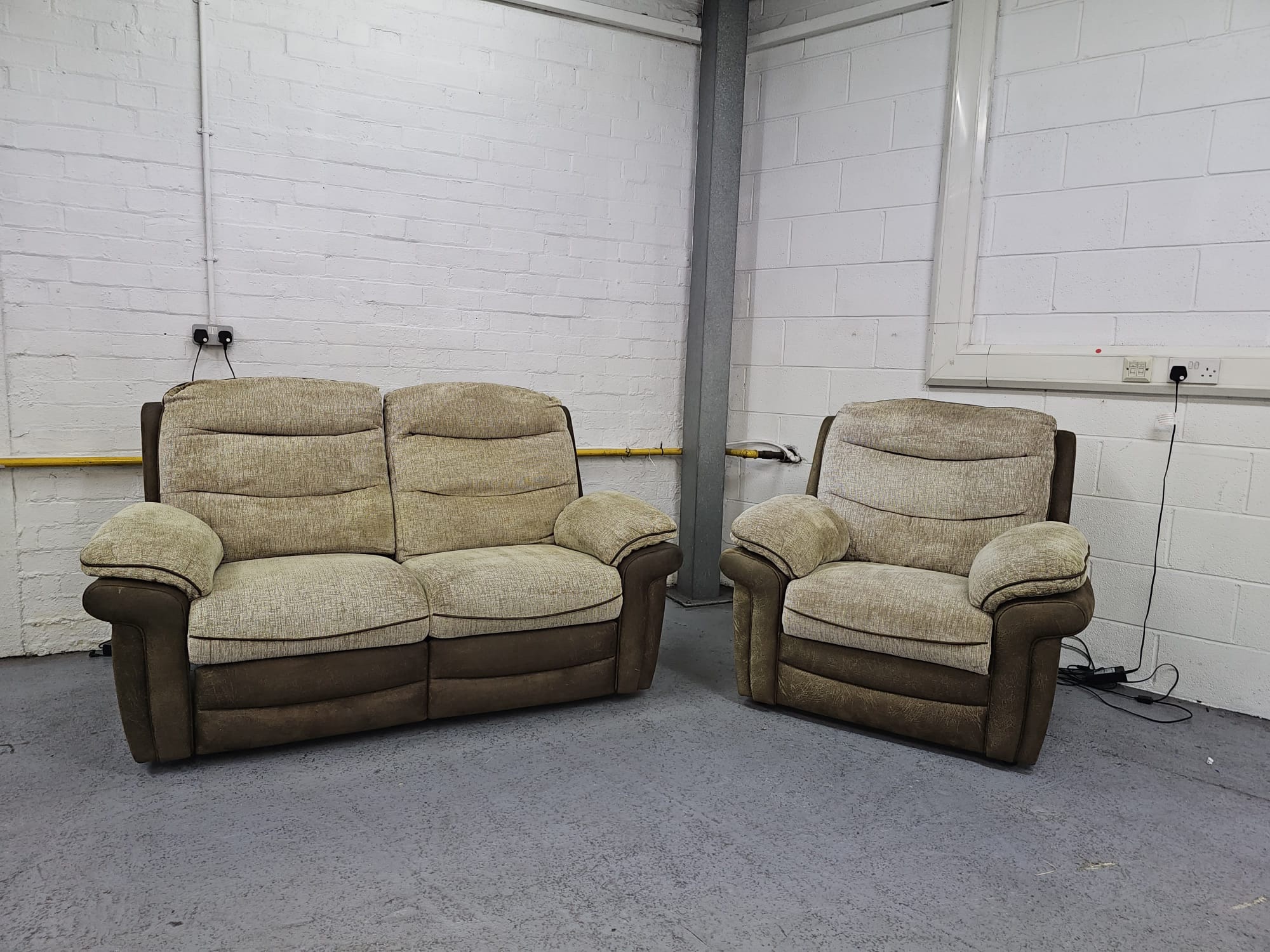 Scs 2 and 1 Seater Recliner Sofa and Chair