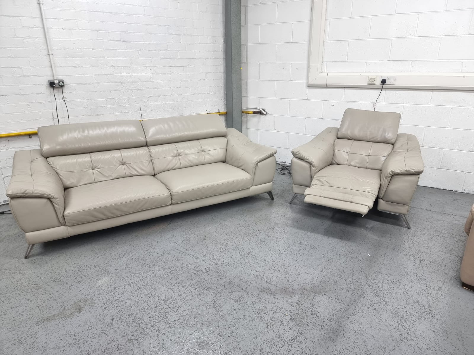 Sofology leather sofas and chairs store