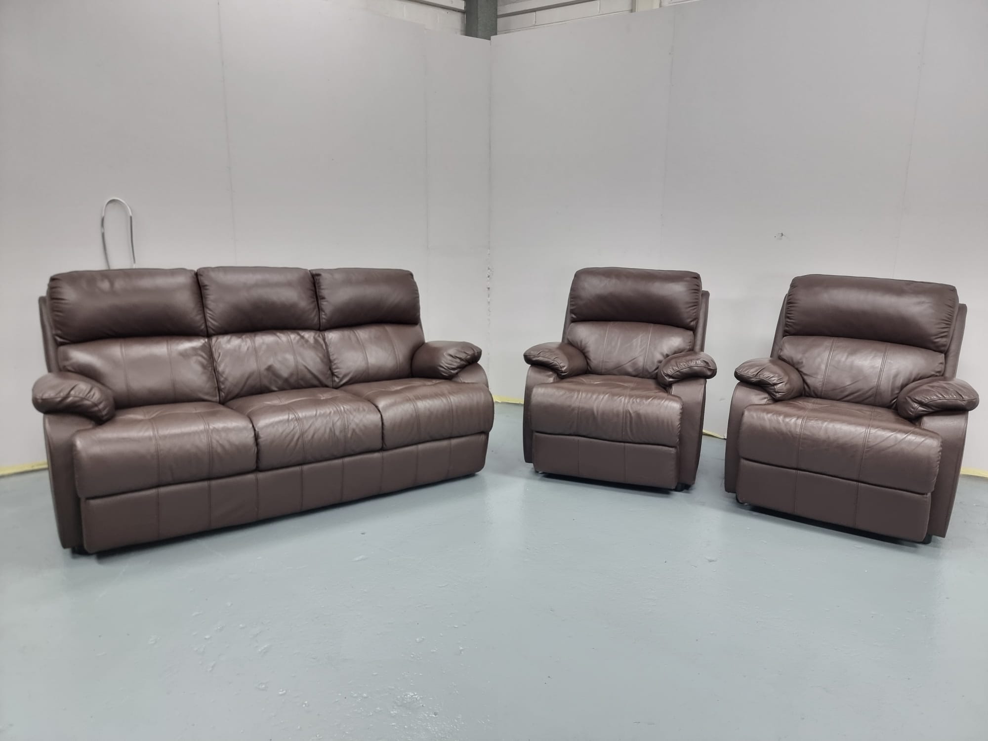 Dfs Full Leather 3 Piece Suite Sofa and Chairs