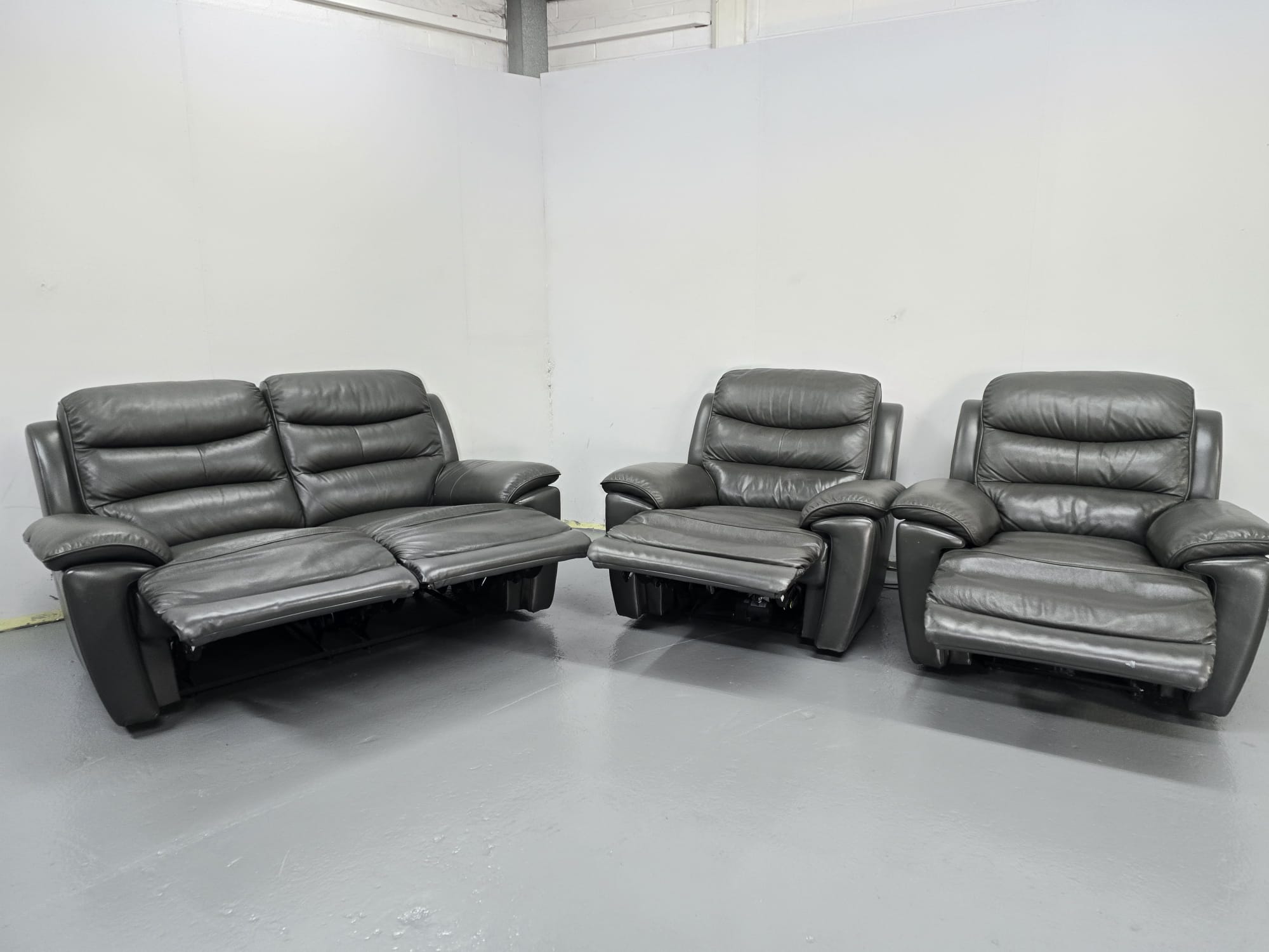 Dfs grey suites store