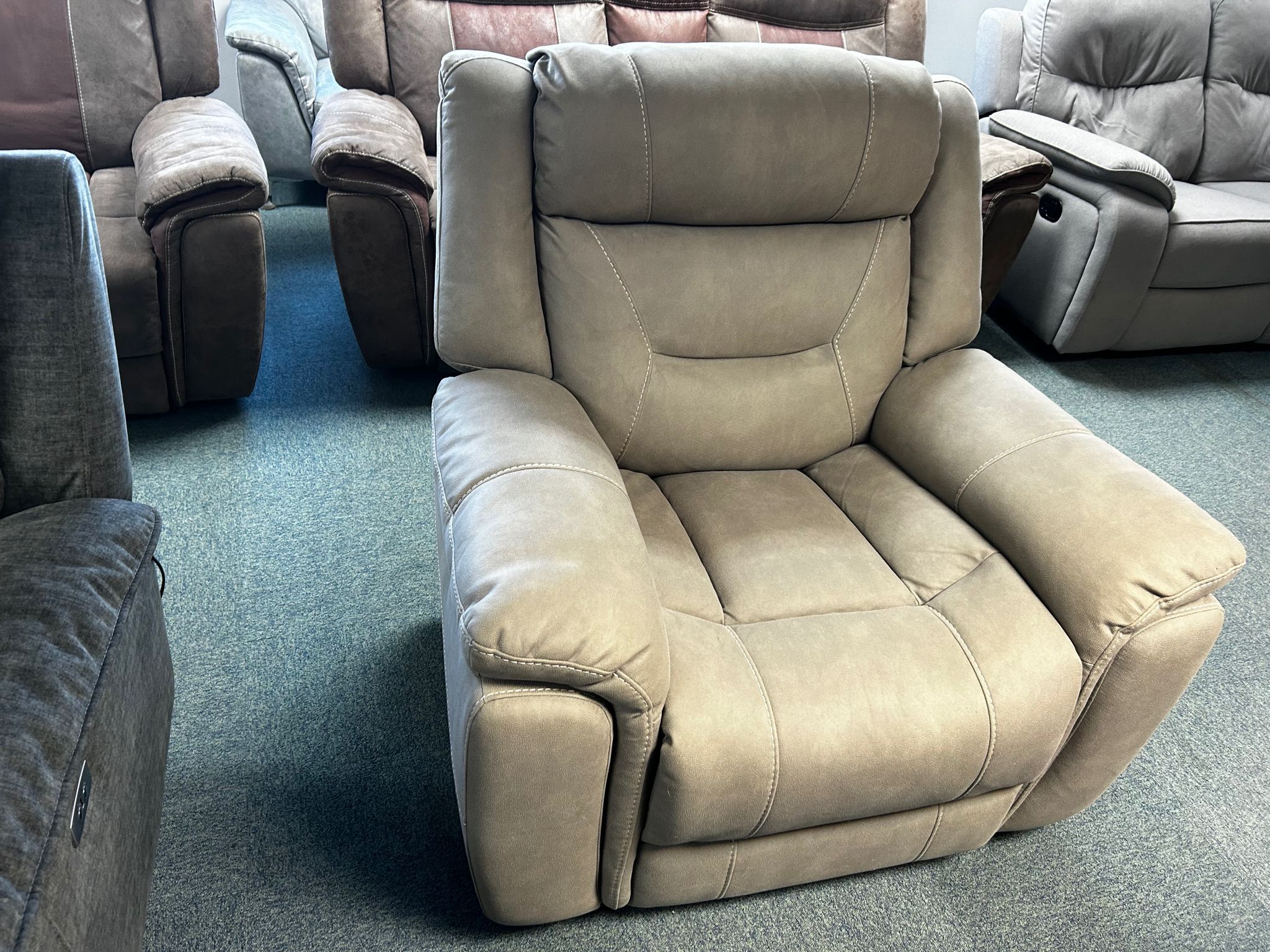 Scs recliner chairs sale store